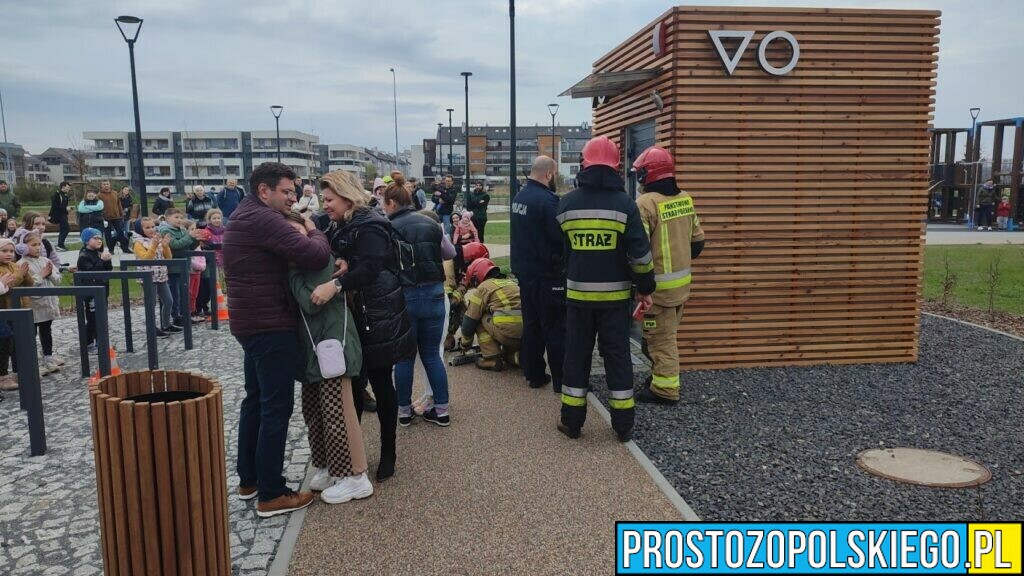 Tężnia Opole. Dzieci zatrzasnęły się w toalecie. Z pomocą przyje