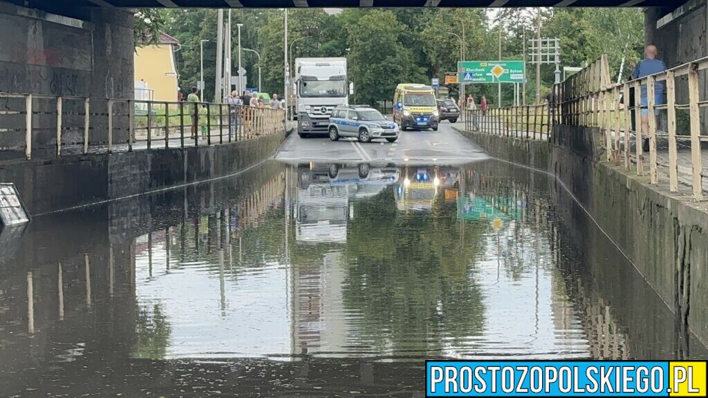 Trwa usuwanie skutków ulewy (Zdjęcia&Wideo)