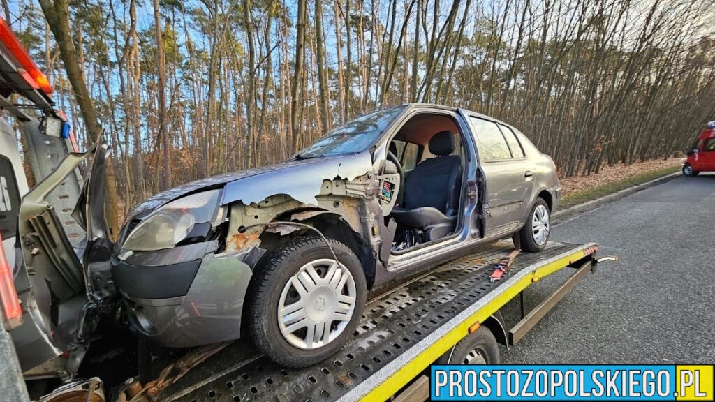 Niebezpieczne zdarzenie drogowe na DK46 w Dębskiej