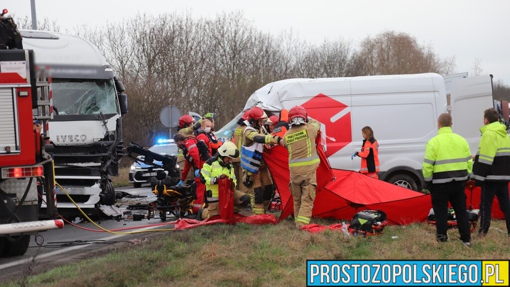 Wypadek na obwodnicy Opola. Kierujący busem czołowo